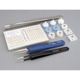 Cryo-EM Consumables Kit - TEM Grid boxes, Quantifoils & Tweezers